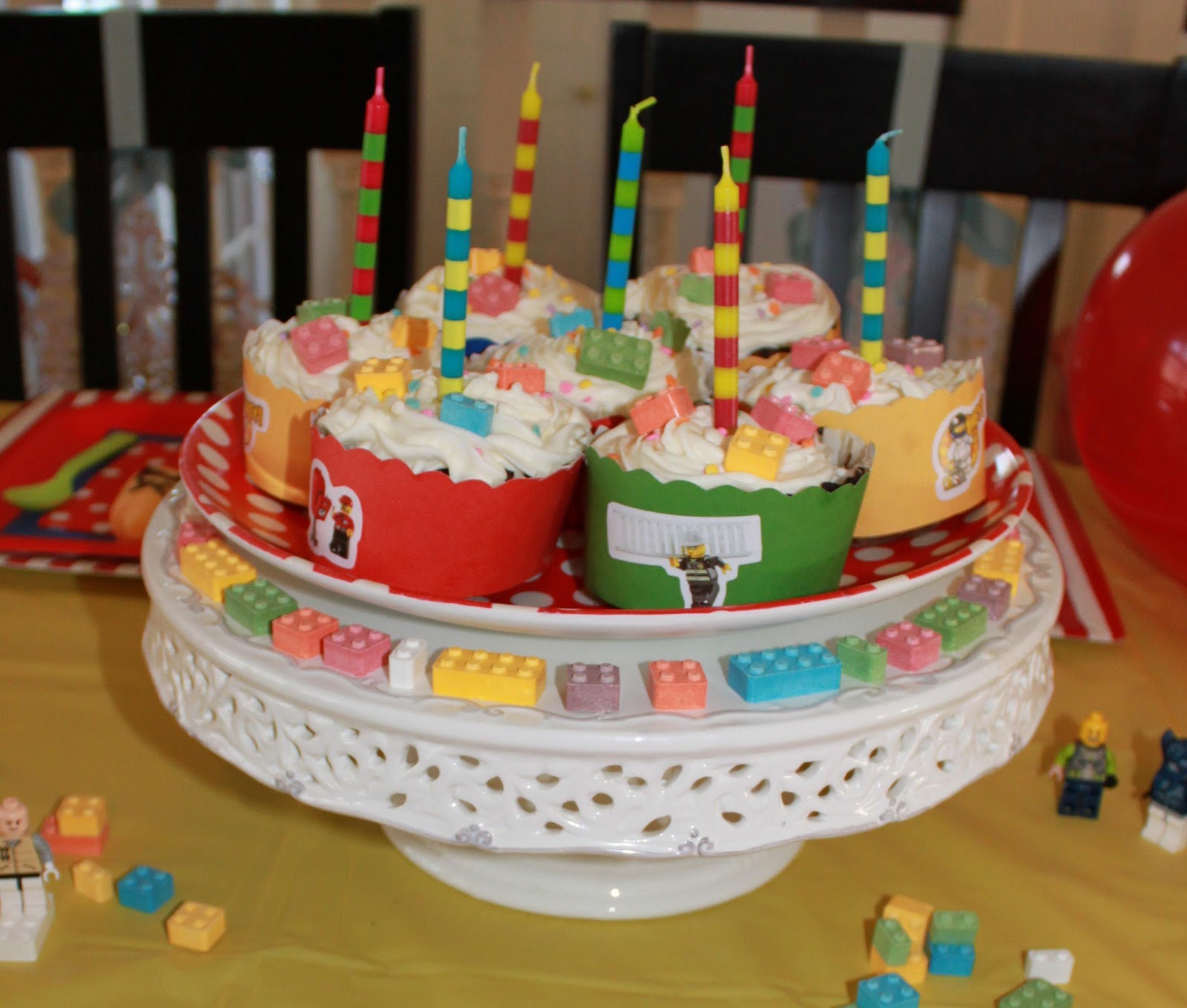 Pixeltrashamania: Lego Birthday Party and a Mini-Figure Lollipop Tutorial