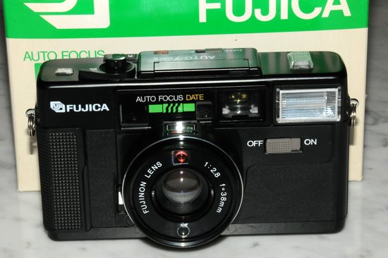CameraIzu: FUJICA AUTO-7 DATE