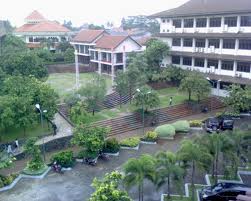 UG blog: Suasana lingkungan Kampus E gunadarma