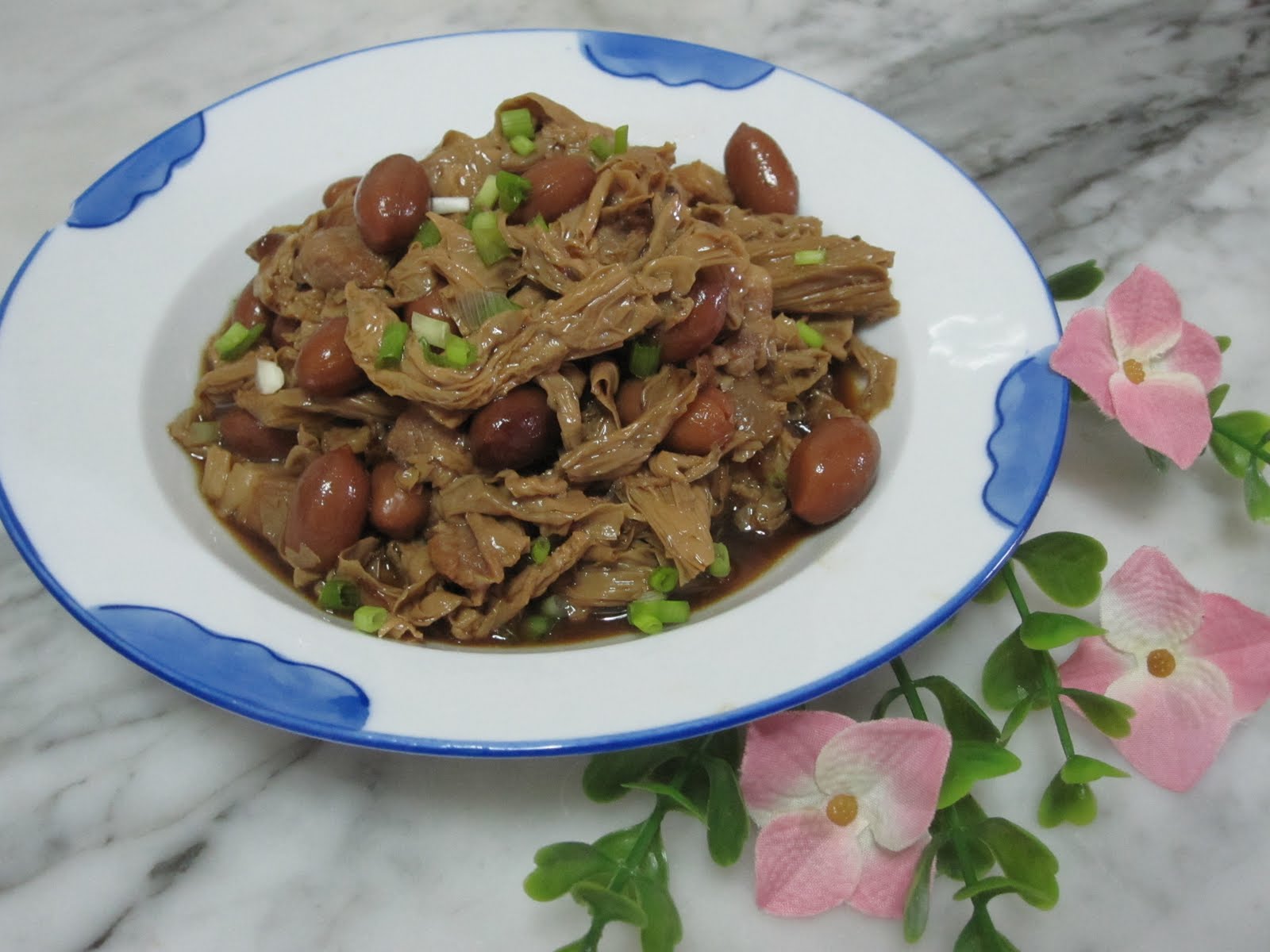 eKiN@ 's pArAdIsE: Braised Tau Kee With Pork Belly