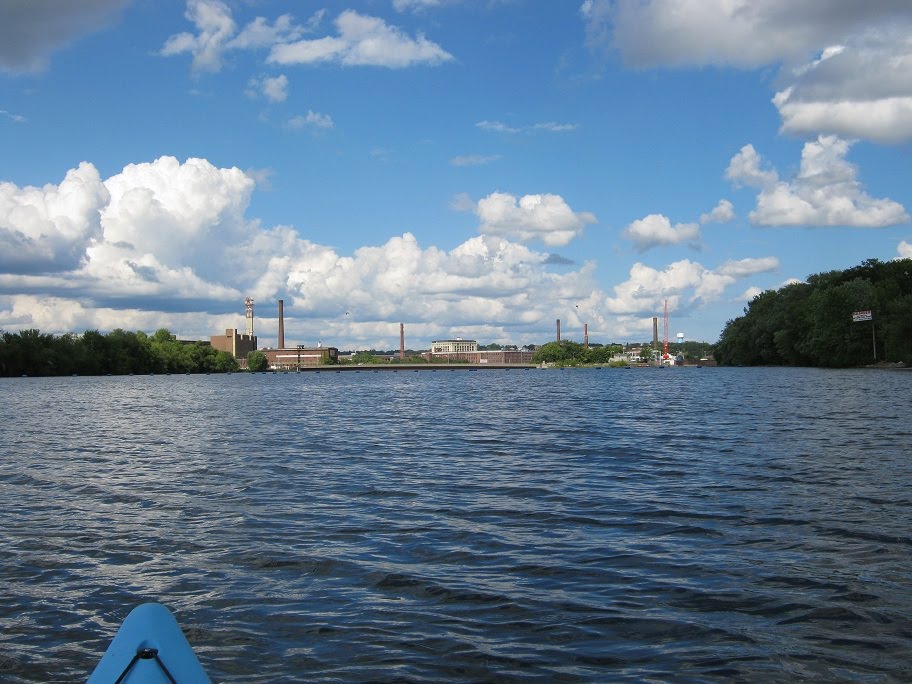 Kayak The Merrimack: Merrimack River Kayak Trip - Dracut MA to Lawrence MA