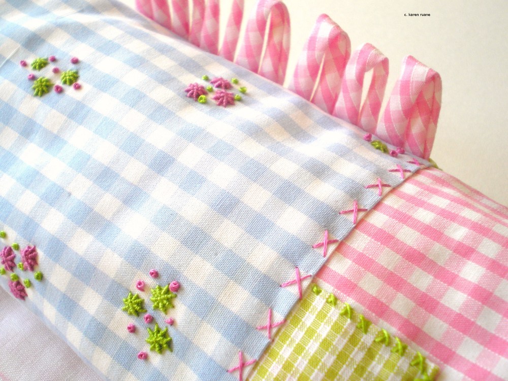 karen ruane: gingham, patchwork and rouleau loops....