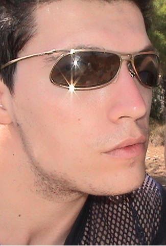 Chicos muy sensuales: Hombres Rumanos, Gino