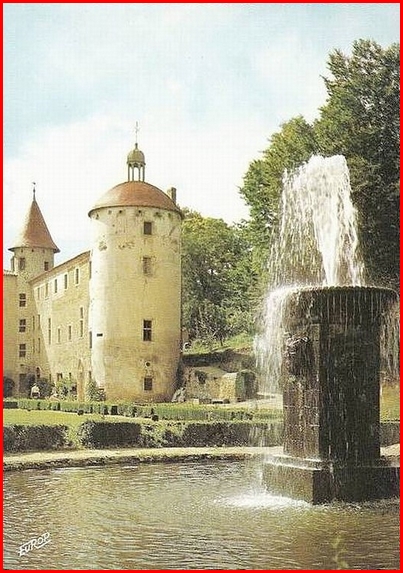LA FRANCE : CHÂTEAUX: La Batisse