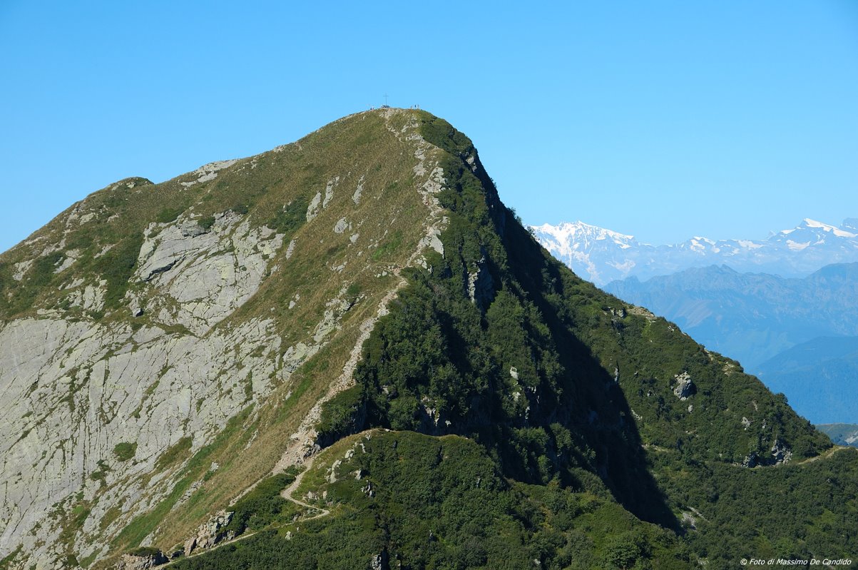 Vacanza in Montagna: Escursione dal Monte Tamaro al Monte Lema (traversata)