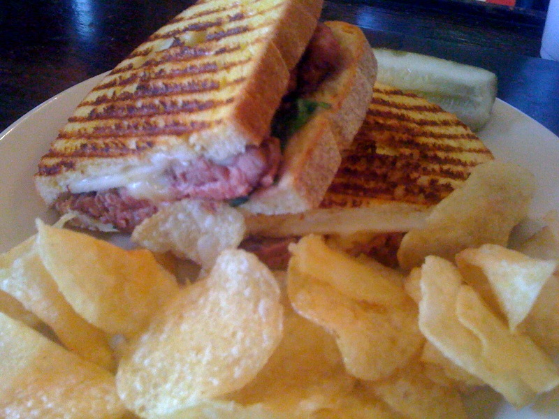 Bite and Booze: Downtown Baton Rouge's The BUZZ Cafe