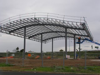 Vicstar: Curved steel portal frame