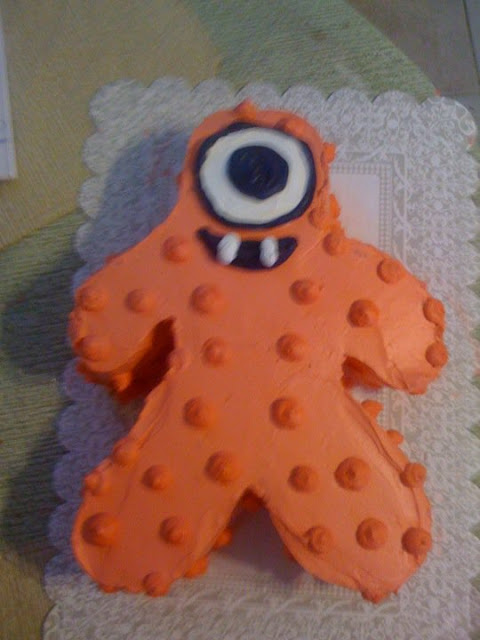 Leslie's Custom Cakes & More!