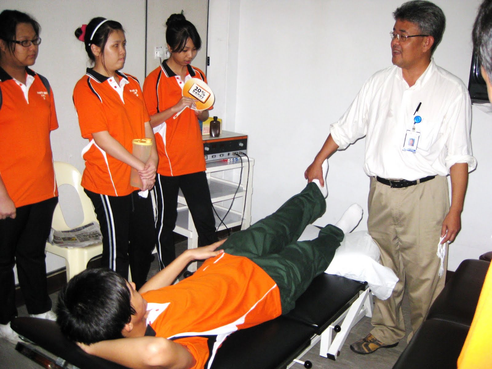 Lawatan Sambil Belajar ke Unit Fisioterapi Hospital Umum Kuching | SMK ...