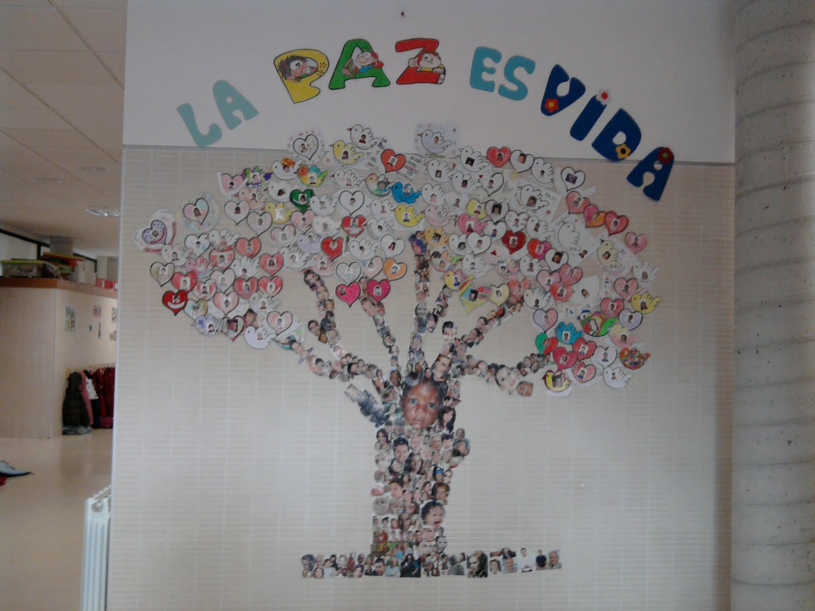 AMPA LOS LLANOS, CEIP NAZARIES (Armilla): !UN GRAN MURAL!!!!DIA DE LA PAZ!!