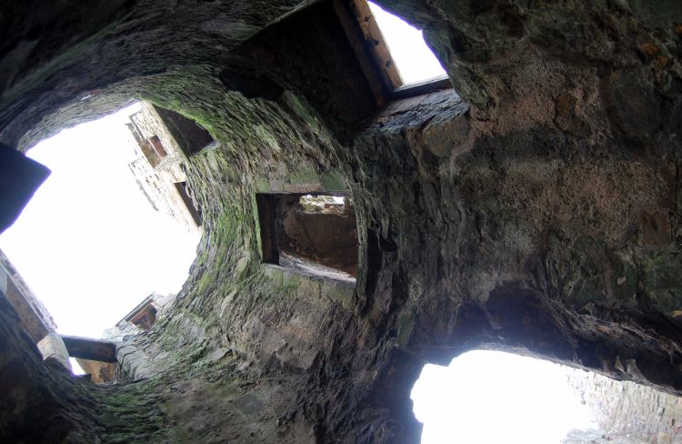 Scotland for the Senses: Dirleton Castle: Romantic clutter at its best