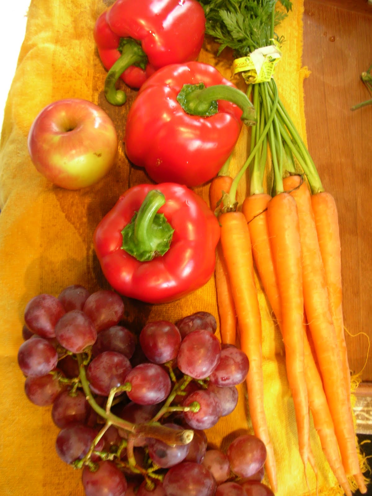 Julia's Gardens: Fresh Organic Food!