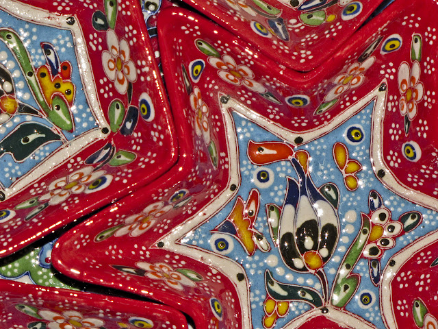 Dramatic Turkish Pottery ~ A Wealthy World