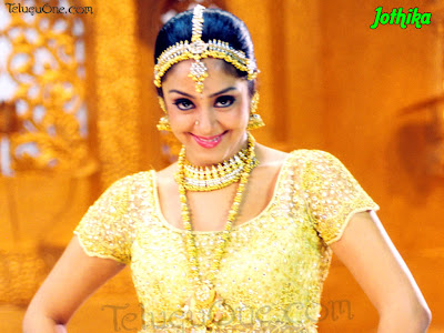 Jothika Pictures: Jothika - Beautiful Dress