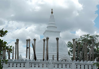 TOPSINHA::..: Thuparama - The oldest dagaba of Sri Lanka