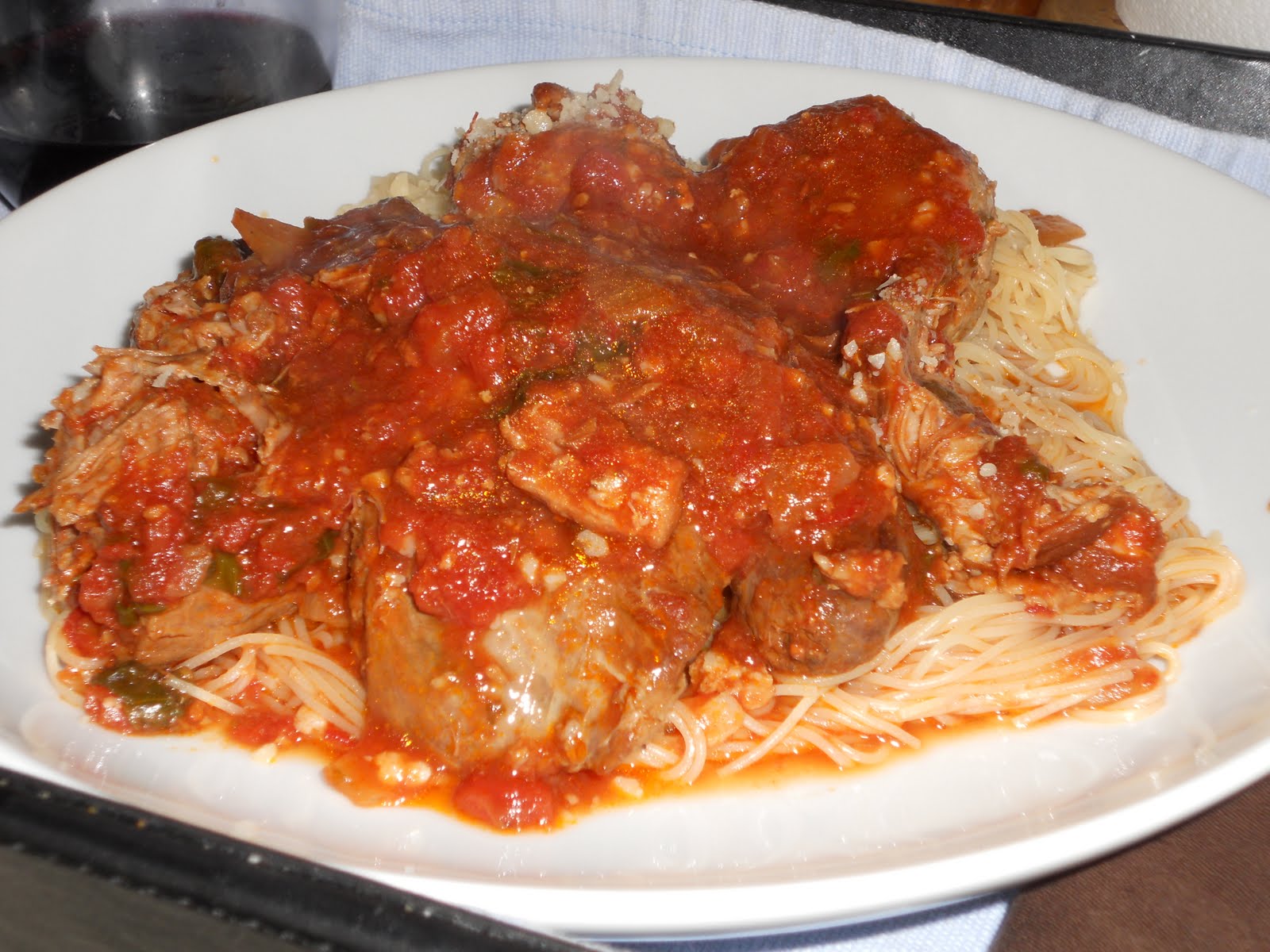 DOS HERMANOS: GO EVERYWHERE, EAT EVERYTHING: SUNDAY GRAVY: IT'S GOOD ...