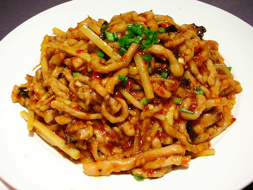 eating shanghai: 鱼香肉丝 yúxiāng ròusī fish-fragrant pork