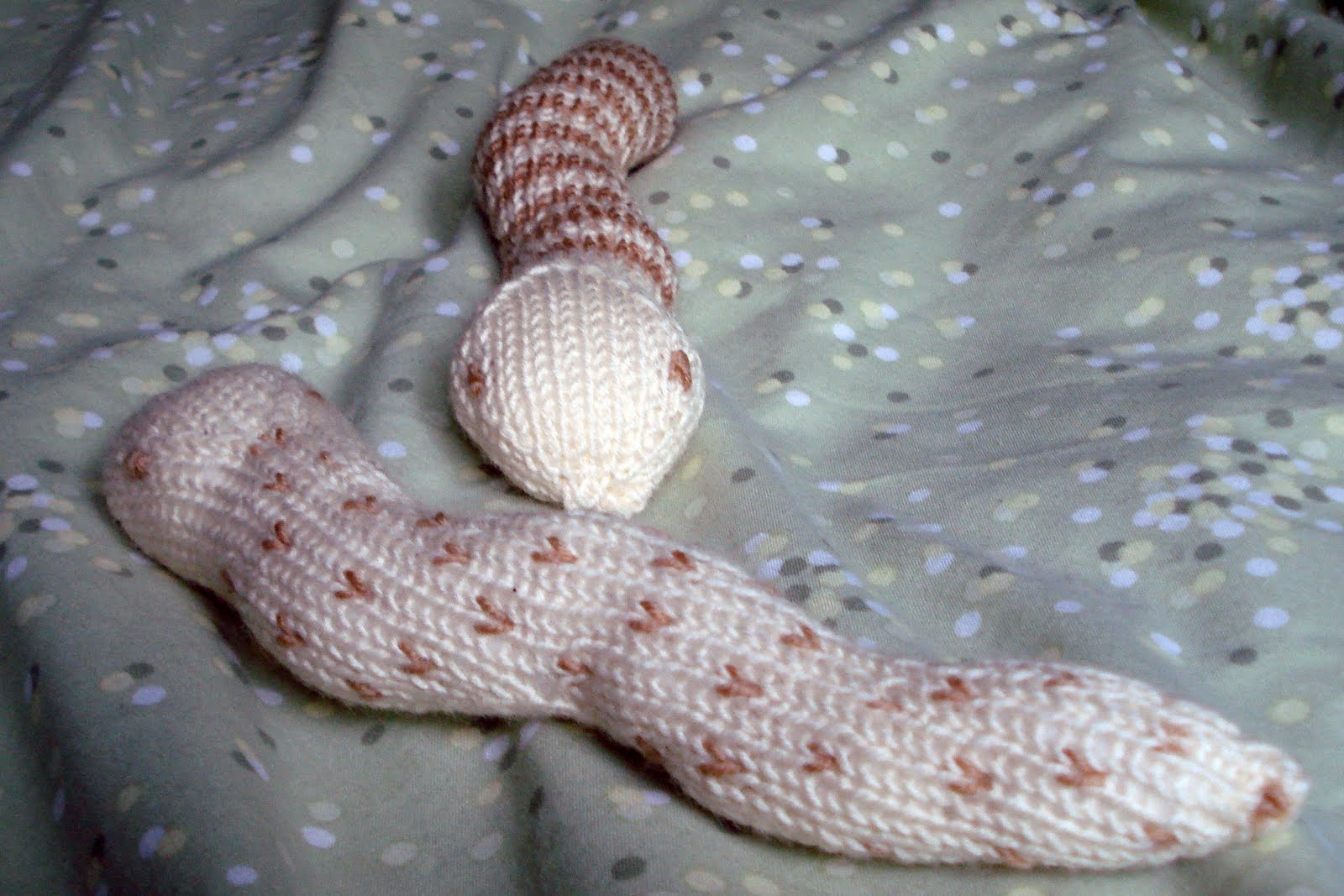Aneksi Designs: Free Knitting Pattern - Zig and Zag Snakes