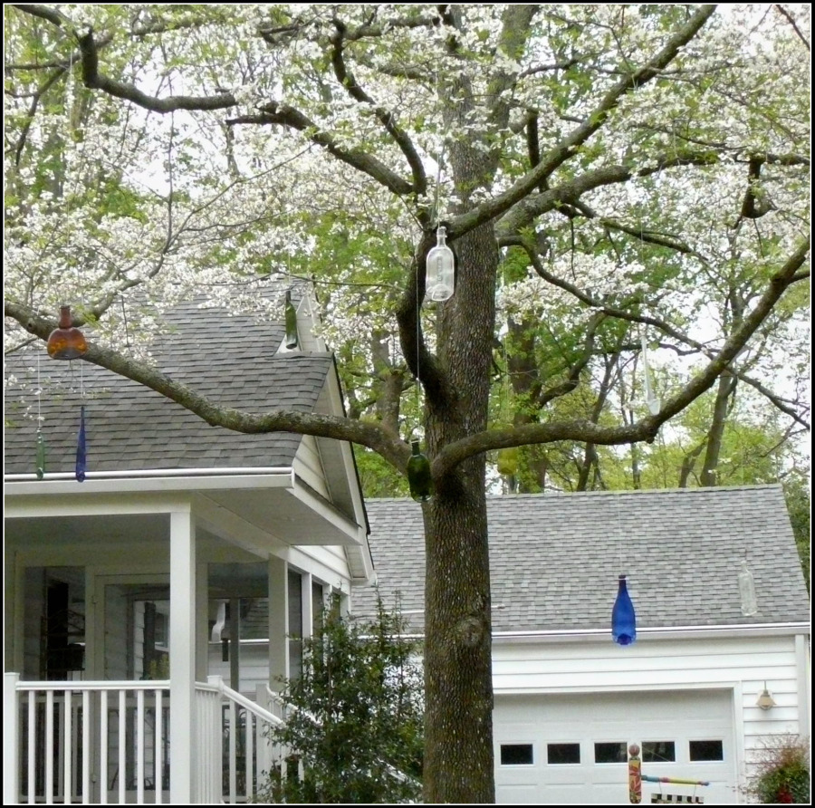 MagicMarkingsArt an artful blog about color and whimsy: The Bottle Tree ...
