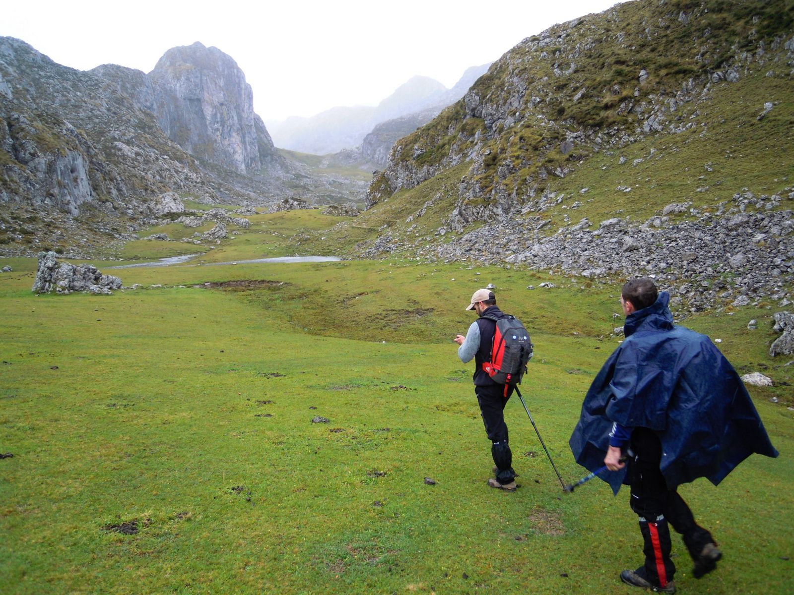 Camudando'l camín: Llagu La Ercina (Cangues d'Onís) - Picu Llombreras ...