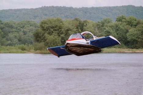 Information World: Bob Windt’s Hovercraft: Fastest Hovercraft in the World