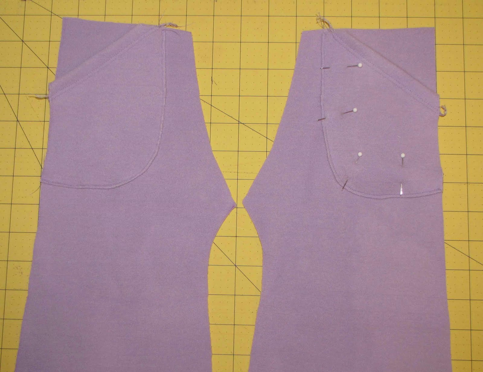 Apple Dumpling Gear: Kids love to store treasures! Free Pocket Pattern