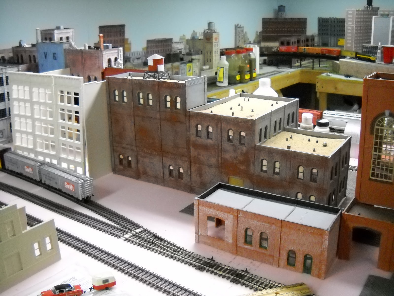 HO scale train layout details -- an update