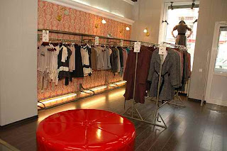 Butik dan aksesoris: Layout DeNiMa's Boutique