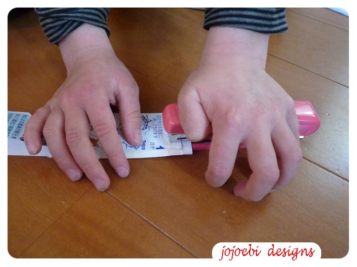 jojoebi designs: Cardboard Box Marble Run - tutorial