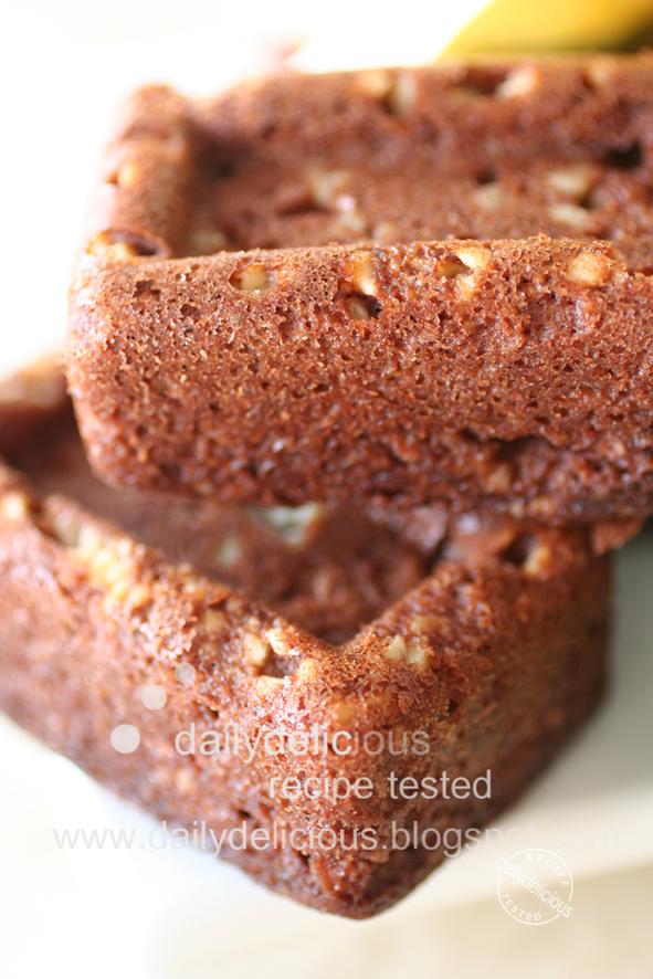 dailydelicious: Chocolate Friands: Quickly and easy snack for chocoholic!