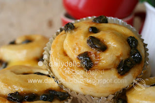 dailydelicious: Custard Raisin Bread: Soft and sweet bread, I know that ...