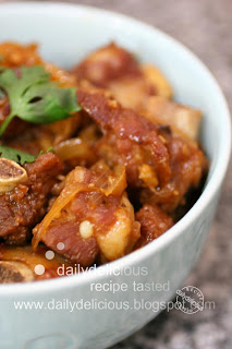 dailydelicious: Pork spare ribs braised in coconut (Suon ram man)