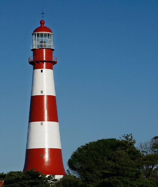Mar del Plata Daily Photo: Faro Punta Mogotes | Punta Mogotes Lighthouse