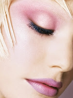 Alessia's Beauty Box: Spring/Summer 2011 makeup trends
