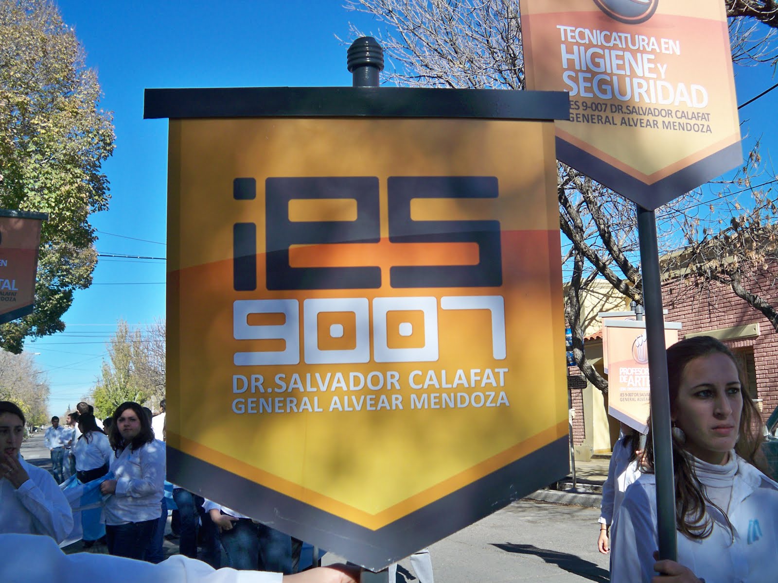 >IES Abierto / IES 9-007 Dr. Salvador Calafat >General Alvear Mendoza ...