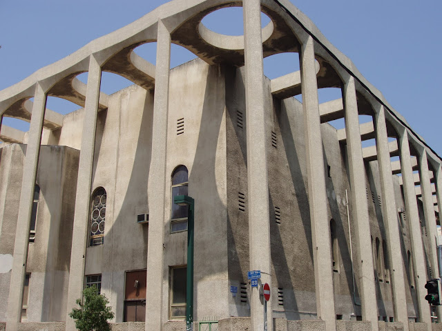 The Well-Appointed Catwalk: Israeli Design Part 3: Architecture