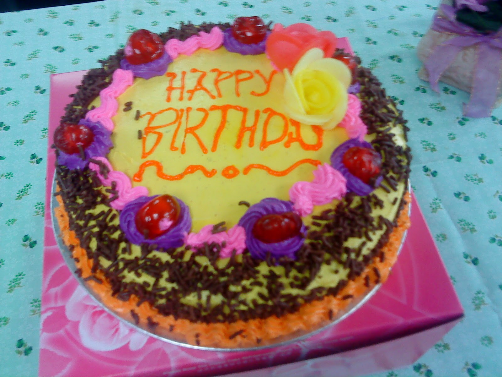 NadiRah FarHana Blog: biLa CikGu NadiRah FirsT tiMe dEcO CakE...erk..!!!