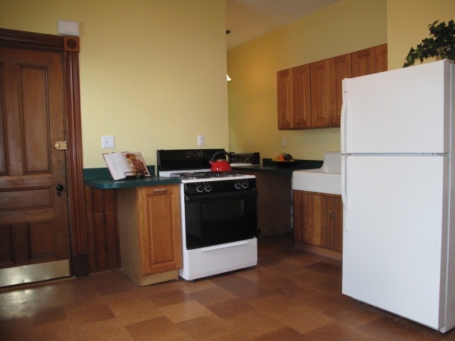 The Painted Lady: Kitchen