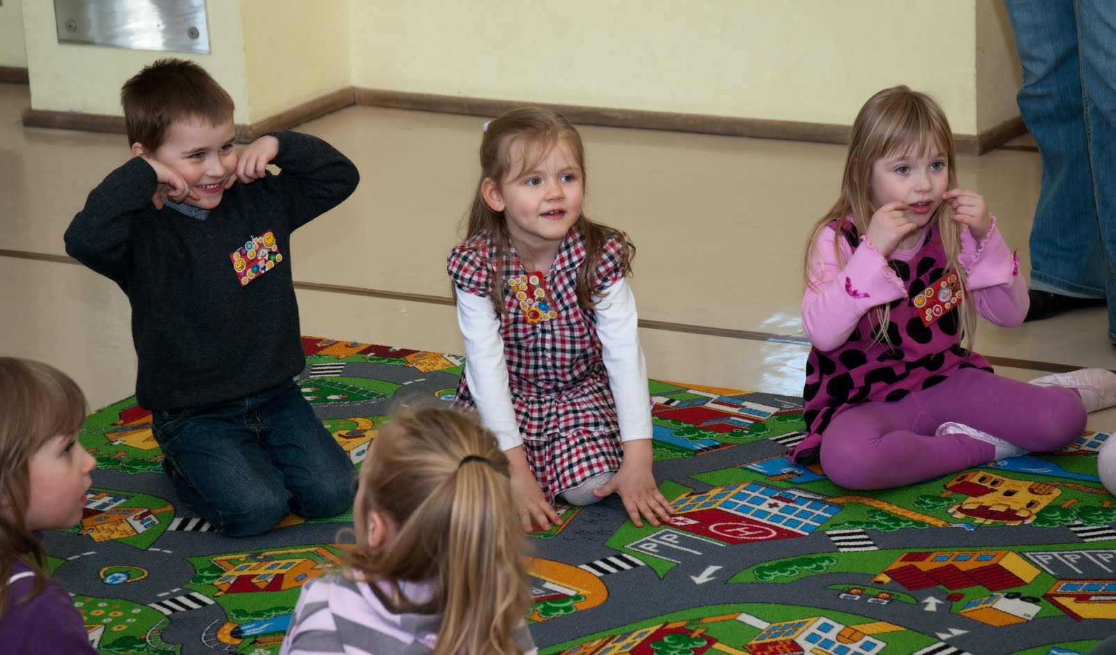 Liepa 2005.09.10: Mokyklele- Sypsenele