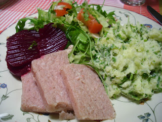 Fridolin fixar: Kalvsylta med piffat potatismos