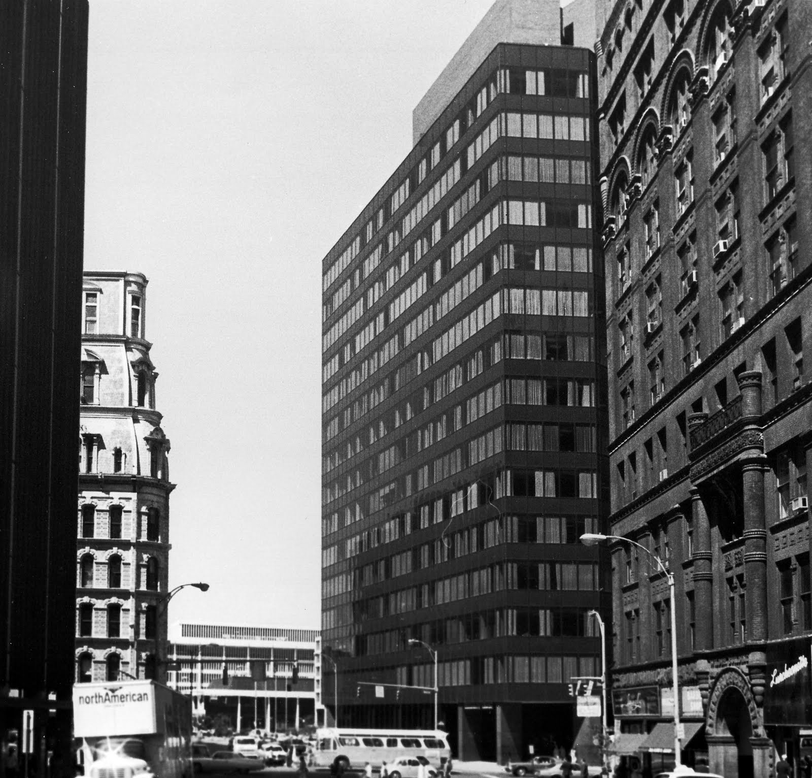 Landmarks and Follies: Elegance And Respect: The Crossroads Building ...