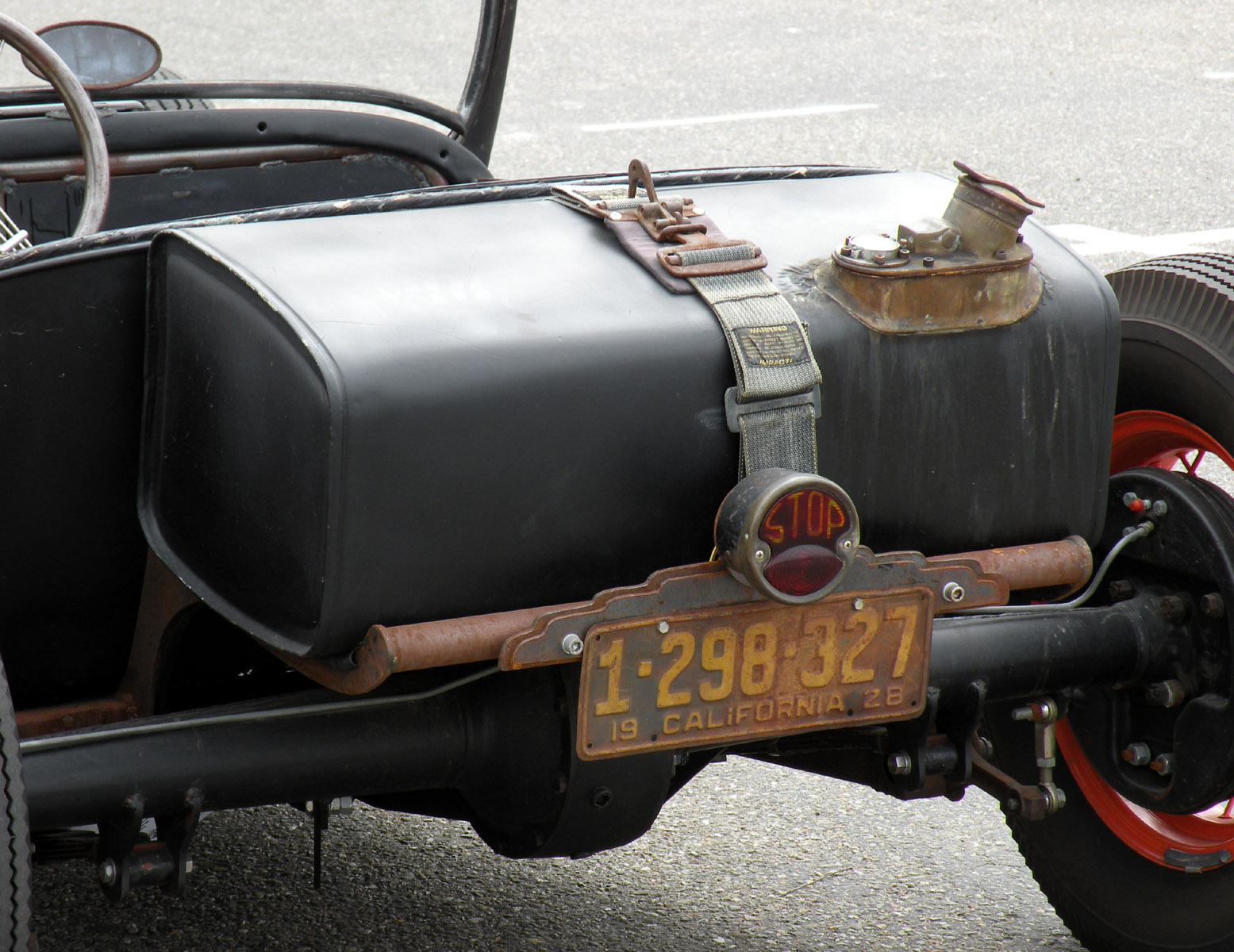 Just A Car Guy: The conrod - hot rod. More uses for used up conrods ...