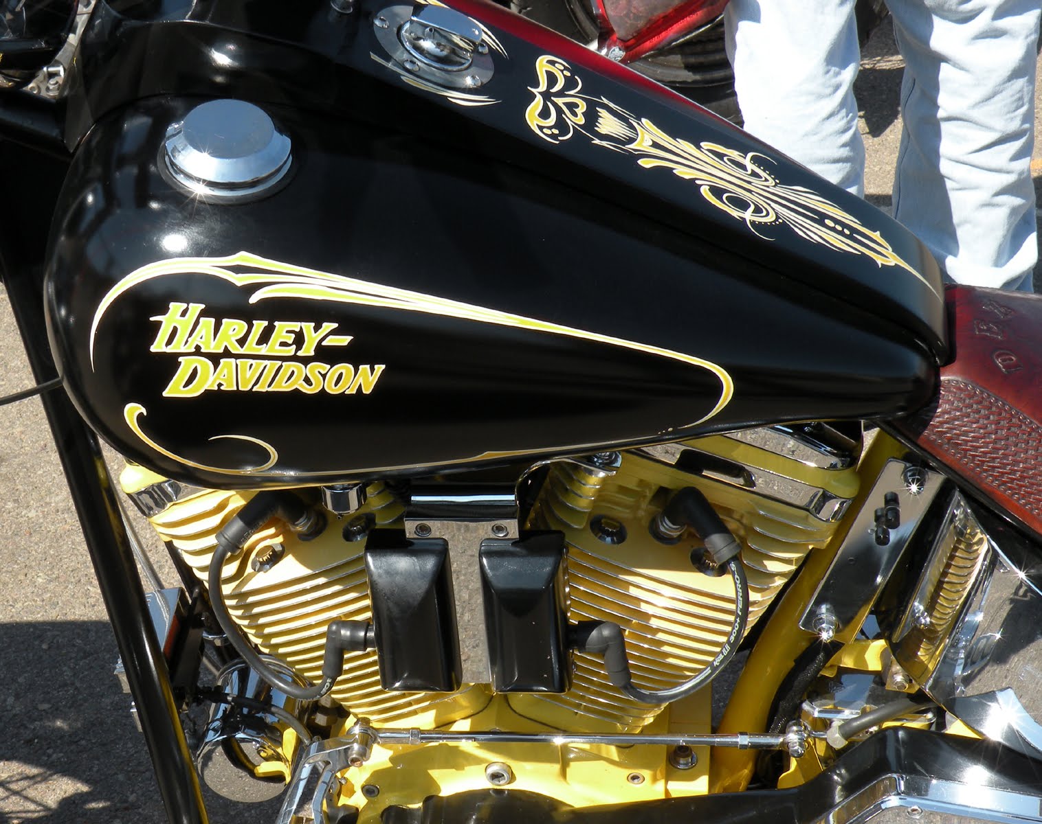Just A Car Guy: Great looking Harley, terrific pinstriping by Cisneros