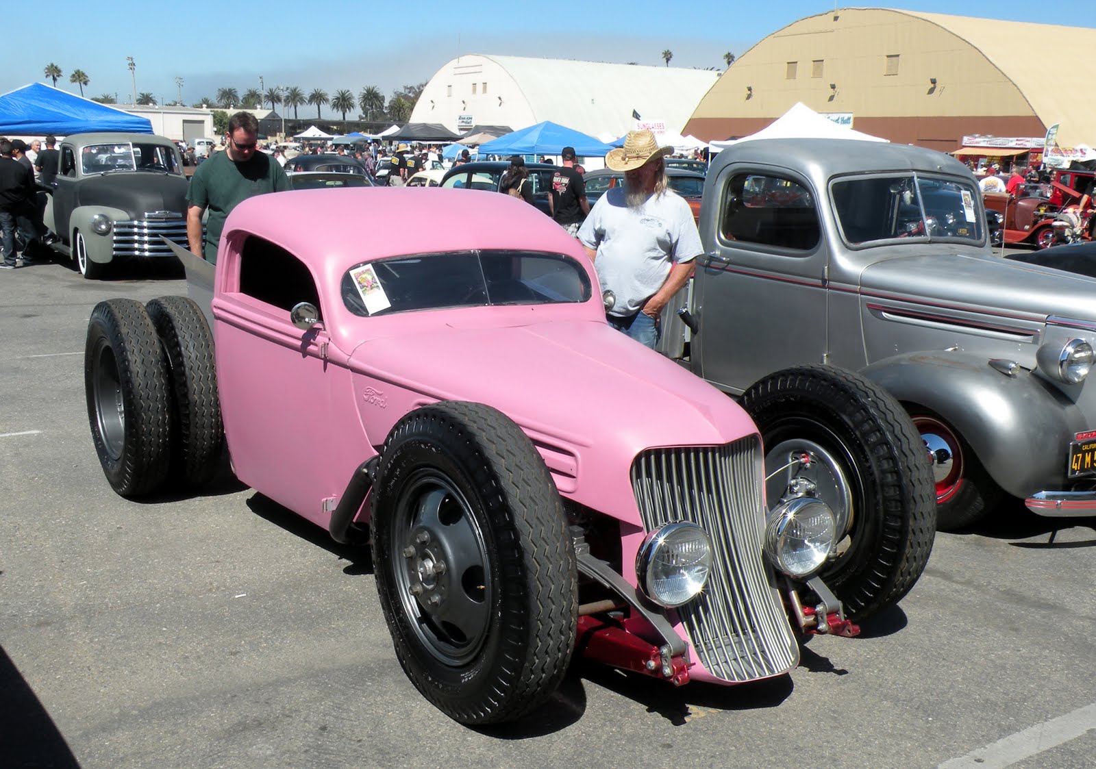 Car Reviews: Pink hot rod dualie... ya won't see another one of these