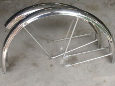 Chic Cyclists: Rainy Day Giveaway - one pair chrome fenders