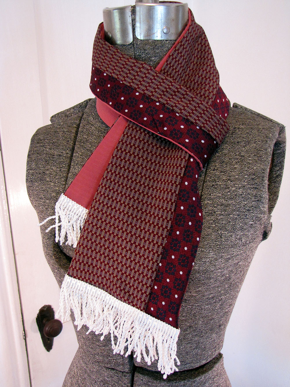 Red Hen Studios: Don't toss out those neckties!