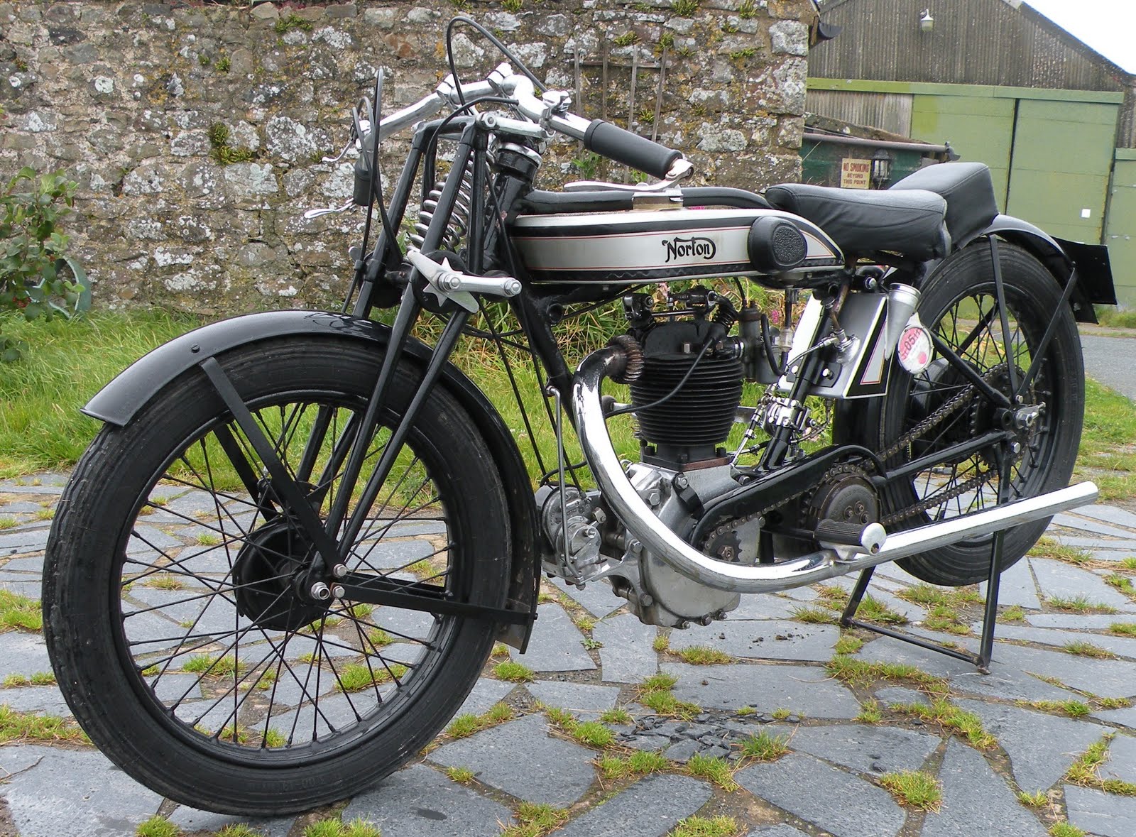 Style Of Motor Cycle: For sale: c1925 Norton Model 18