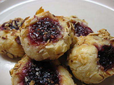 Cook Like There's No Tomorrow: Raspberry Almond Thumb-prints