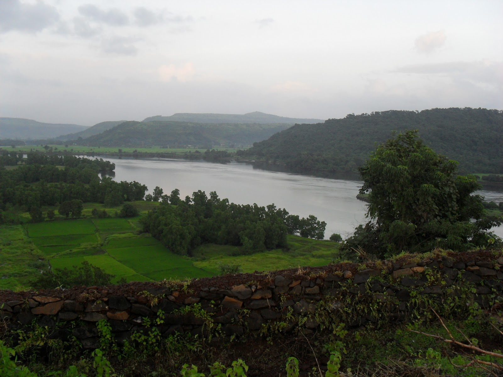 Anurag's Corner: Serene Savitri River