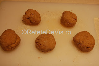 Retete de vis: Lipie libaneza dietetica (din faina integrala)